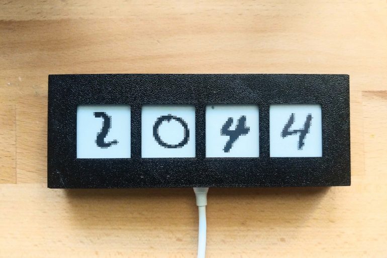 Klok met MNIST-cijfers - Linux Magazine